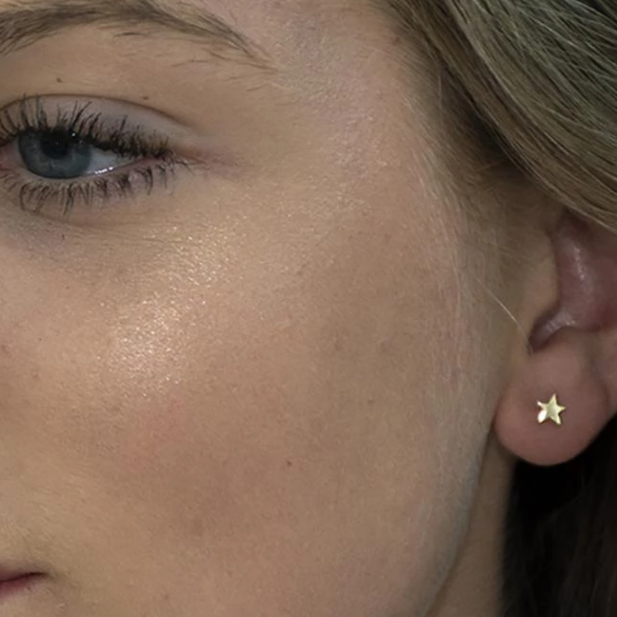 14 Karat Gold Mini Star Pair Earrings
